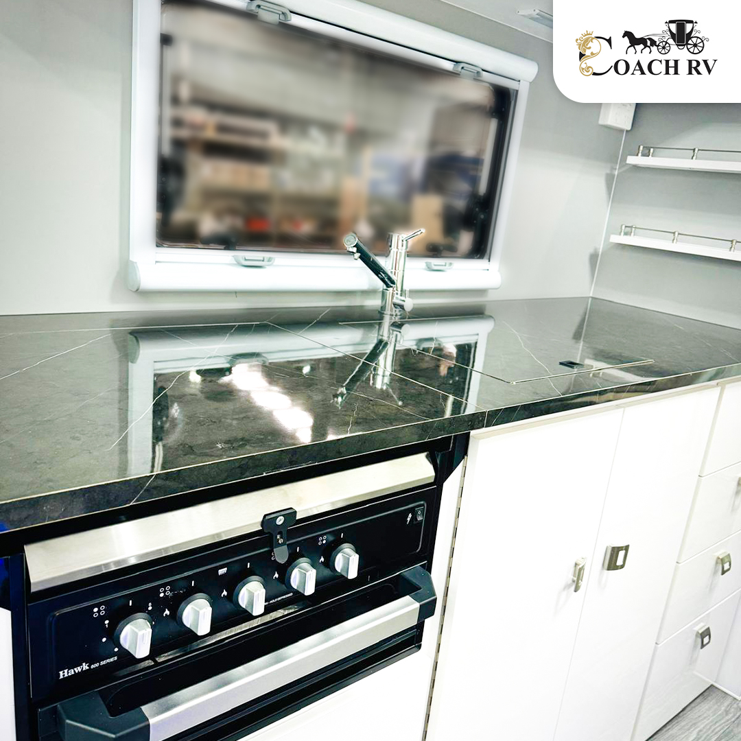 20FT Full Off Road Front Door Couple’s Van - Coach RV